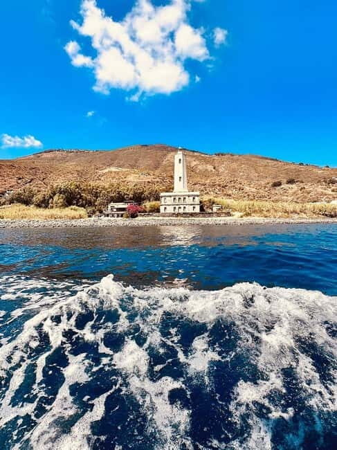 Tour of southern Lipari and Vulcano - A Practical Look at the Tour Experience
