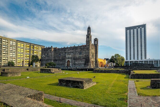 Tour of the Basilica of Guadalupe with Plaza de las Tres Culturas - Who Will Love This Tour?
