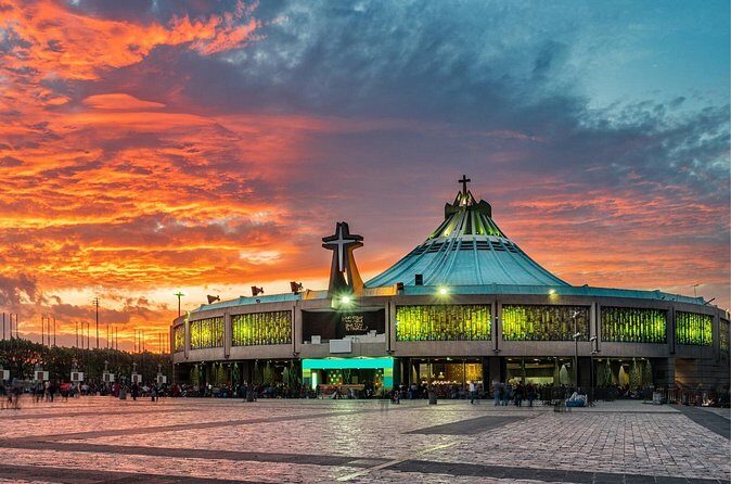 Tour of the Basilica of Guadalupe with Plaza de las Tres Culturas - FAQs