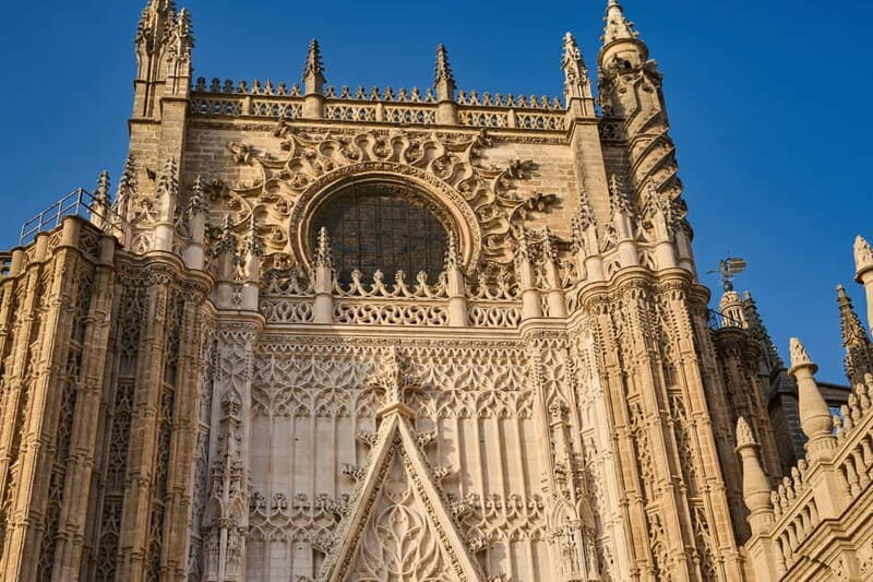 Tour of the Cathedral and Giralda in Seville - Key Points