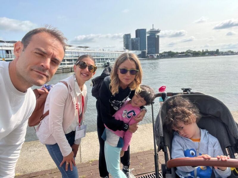 Tour of the historical center of Amsterdam in Italian - Who Should Book This Tour?