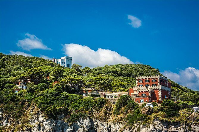 Tour of the island of Ischia in schooner - FAQ