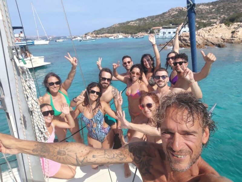 Tour of the islands of the archipelago with lunch and drinks - FAQ