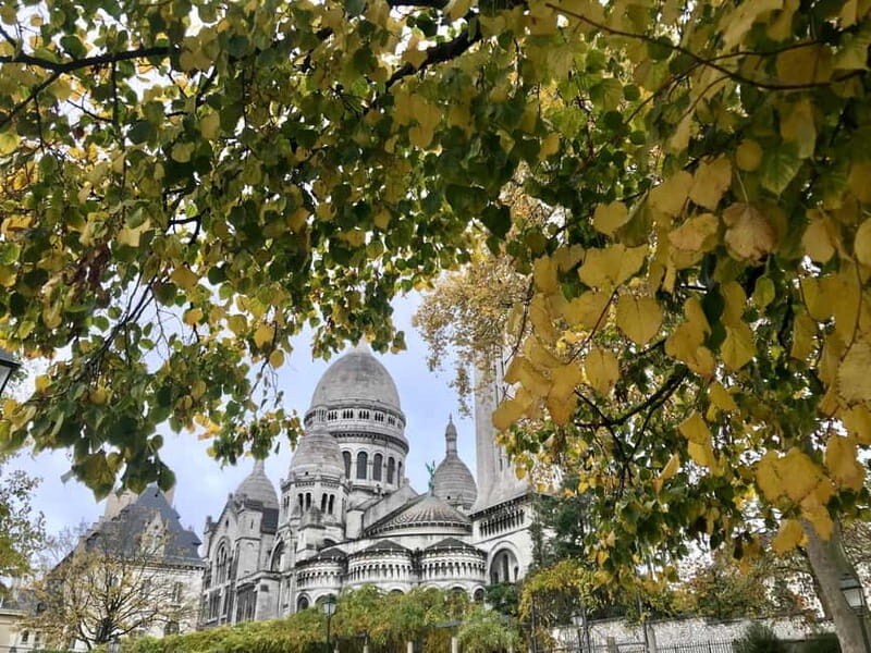 Tour of the Montmartre district with a local guide in Italian - Who Should Consider This Tour?