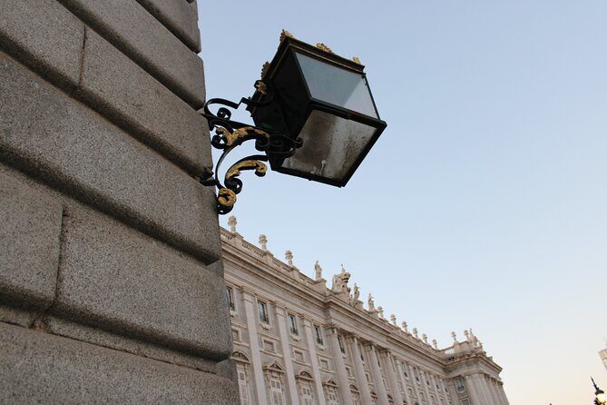 Tour of the Royal Palace of Madrid with tickets and without queue - Practical Details to Keep in Mind