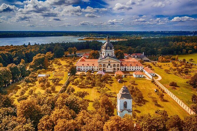 Tour out of Vilnius: Paneriai holocaust park, Trakai, Kaunas - Key Points
