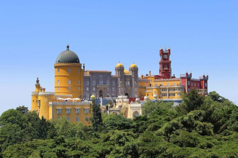 Tour Palácio da Pena, Azenhas do Mar, Cabo da Roca e Cascais - What’s Included & What’s Not