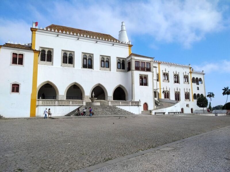 Tour Palácio da Pena, Azenhas do Mar, Cabo da Roca e Cascais - What Travelers Love & What They Mention
