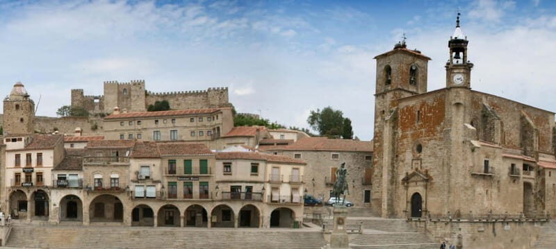 TOUR POR TRUJILLO CON ENTRADAS A MONUMENTOS - The Value of Discounts and Extras