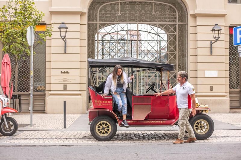 Tour Porto: Classic Car + A Toast with Port Wine - Introducing the Porto: Classic Car + A Toast with Port Wine Tour