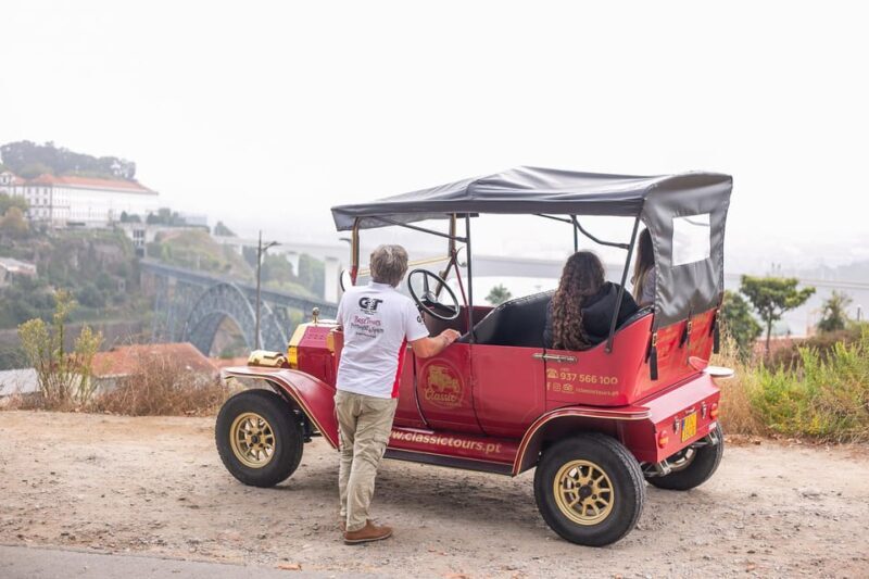 Tour Porto: Classic Car + A Toast with Port Wine - Exploring Porto in Style: The Classic Car Experience