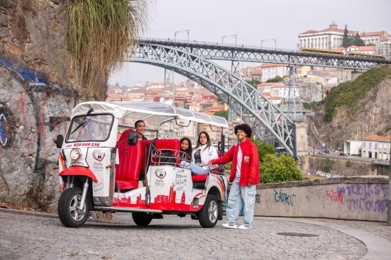 Tour Porto: Tuk Tuk Adventure with a Classic Port Wine - The Comfort and Practicalities