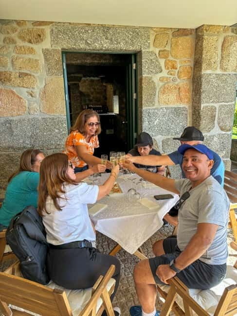 Tour Premium no Douro: Vinho, Cruzeiro e Comida Tradicional - Practicalities and Value