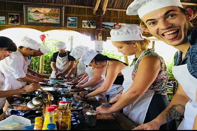 Tour The Markets Of Hoi An And Take A Cooking Class After - Key Points