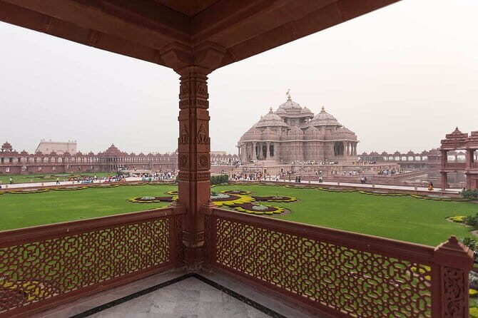 Tour to Akshardham temple with Guide and Delhi Tranfer - FAQ