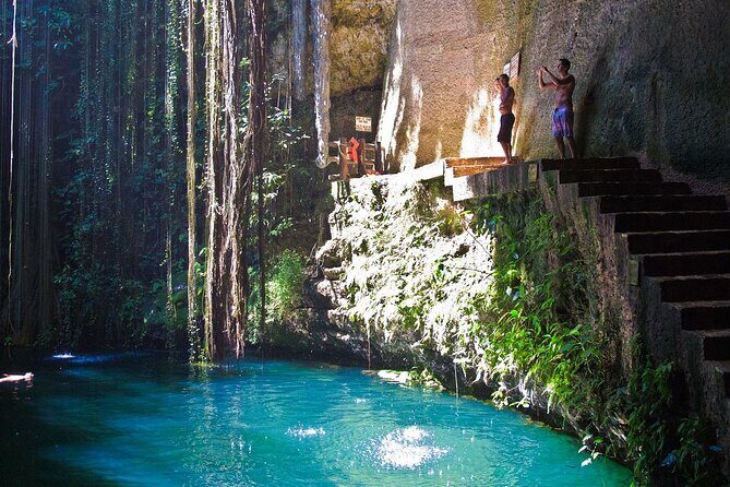 Tour to Chichen Itza with Cenote Ikkil - The Sum Up