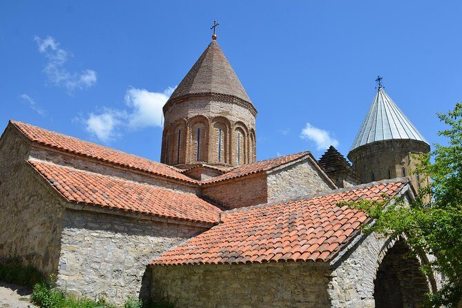 Tour to Kazbegi: Georgian Military Road  Ananuri  Gudaury  Kazbegi - Who this tour is perfect for