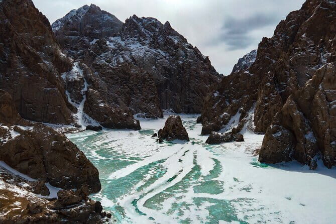 Tour to Kel Suu Lake Visit Paradise of Kyrgyzstan - Day 1: From Bishkek to Tash Rabat — A Journey Through History and Nature