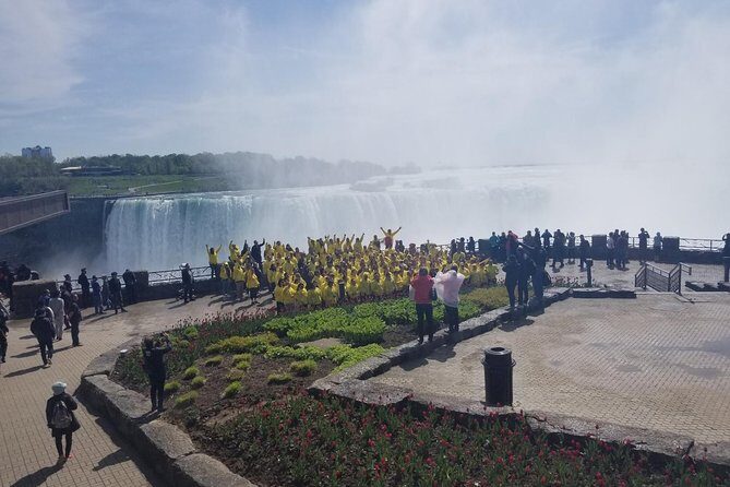 Tour to Niagara Falls with skip the line Cruise - FAQ