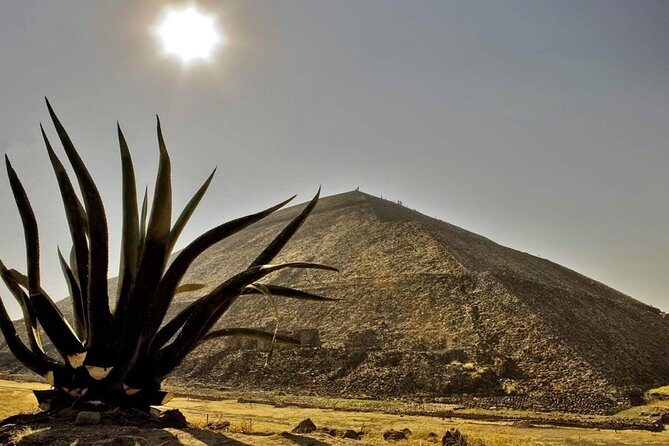 Tour to the Pyramids of Teotihuacán and Basilica of Guadalupe - Key Points