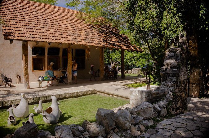 Tour to Uxmal and Hacienda Mucuyché included - Authentic Experiences and Practical Tips