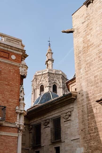 Tour Valencia "Between Vice and Virtue". - Why Choose "Between Vice and Virtue"?