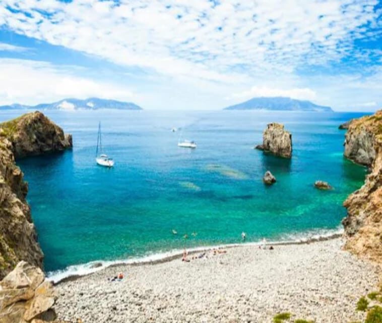 TOUR Vulcano-Lipari-Panarea-Stromboli (Max 12P) - The Practical Side: Cost, Duration, and Group Size