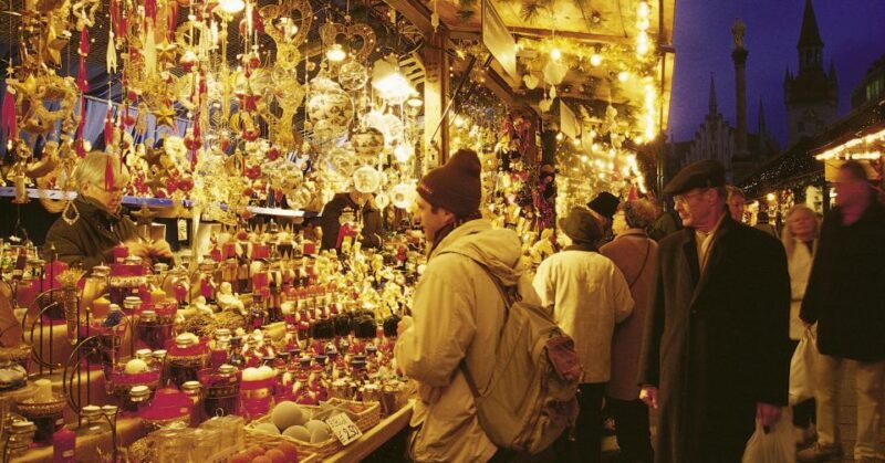 Tour Weihnachtsmarkt mit Kostproben - Experience the Magic of Munich’s Christmas Markets with Kostproben