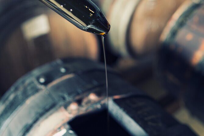Tour with a tasting of the authentic Traditional Balsamic vinegar - Key Points