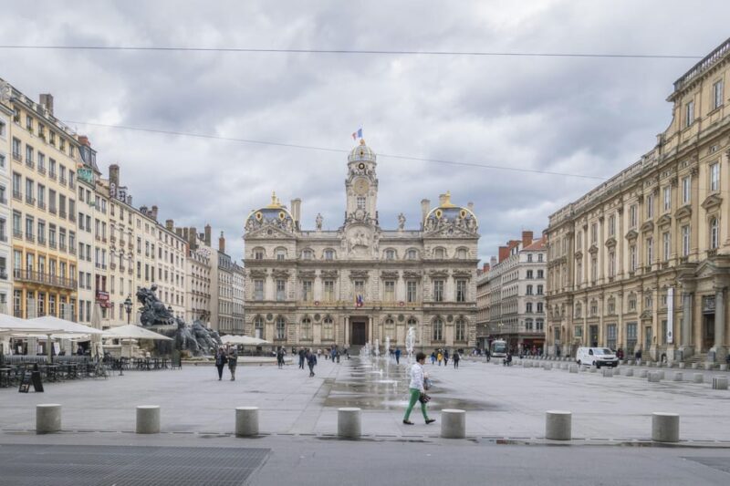 Tour with an Actor-Guide: The Revolution and the End of Lyon - Key Points