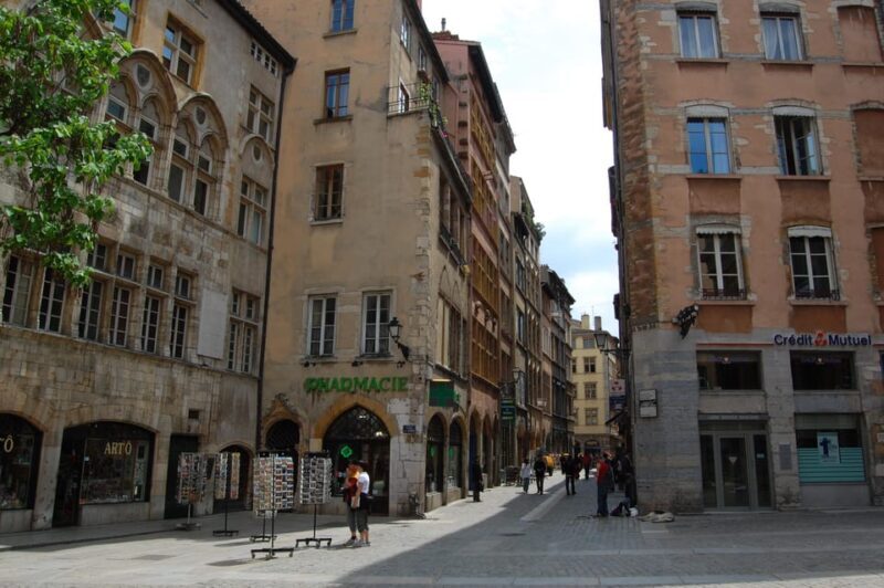 Tour with an Actor-Guide: The Revolution and the End of Lyon - FAQ