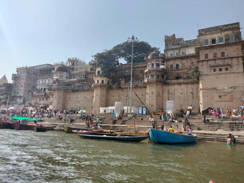 Tourist Guide English & Spanish Varanasi/Benares - Key Points
