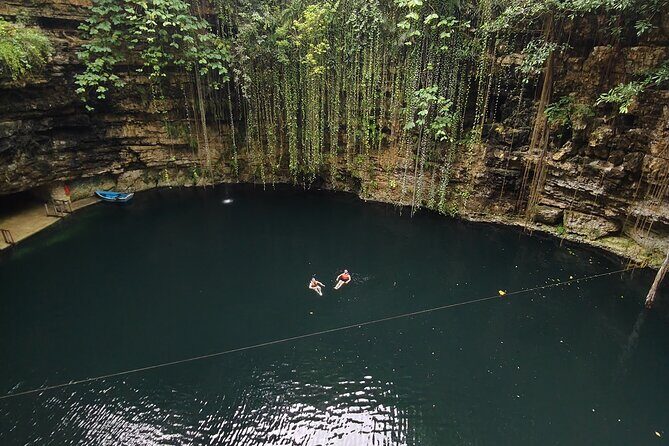 Tourist transport Chichen Itza and 2 cenotes from Valladolid - FAQ