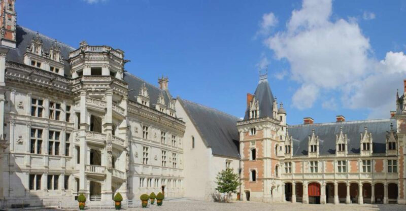 Tours/Amboise: Private day trip Chambord, Blois & Cheverny - Discover the Loire Valley’s Finest Castles on a Private Day Trip
