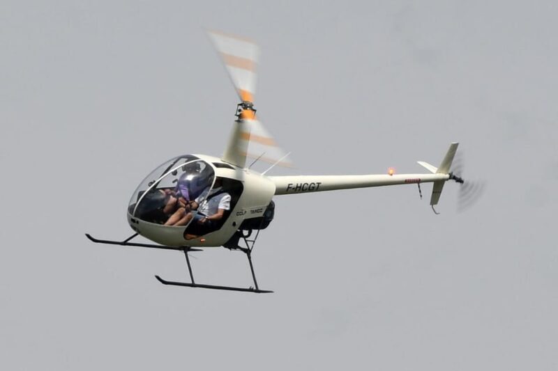 Toussus le Noble: 30 minutes Helicopter Flying Lesson - Toussus le Noble: 30 Minutes Helicopter Flying Lesson – An Authentic Pilot Experience Near Paris