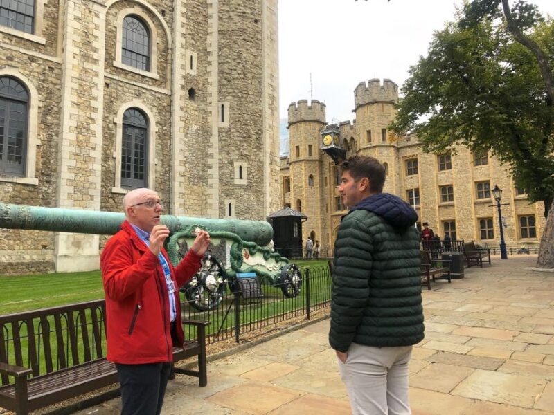 Tower of London: Early Access with Crown Jewels & Beefeaters - The Itinerary Breakdown