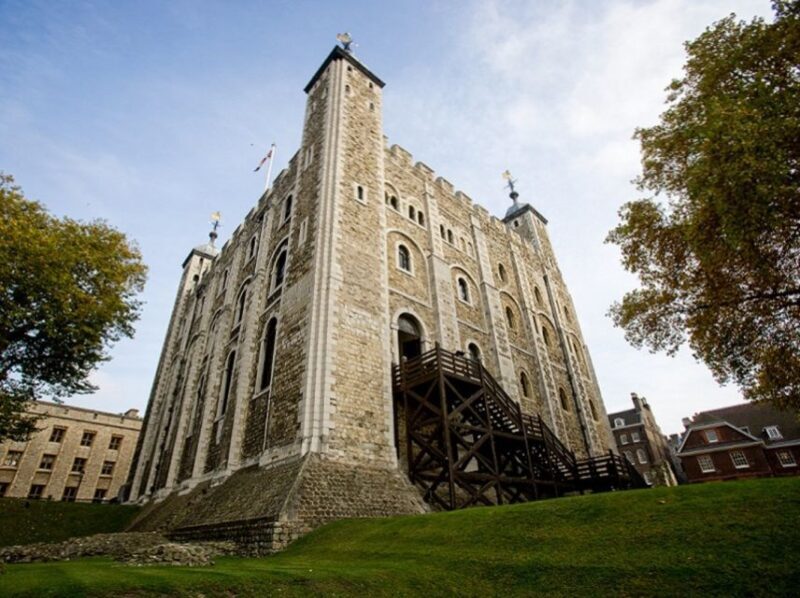 Tower of London: Early Access with Crown Jewels & Beefeaters - Who Will Love This Tour?
