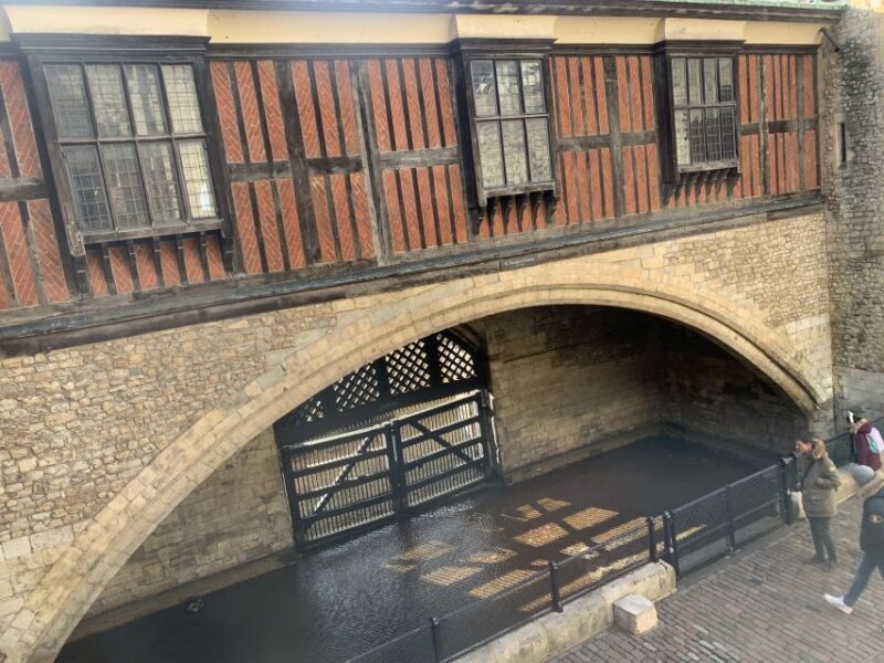 Tower of London Kid-Friendly Private Tour - Meeting and End Points