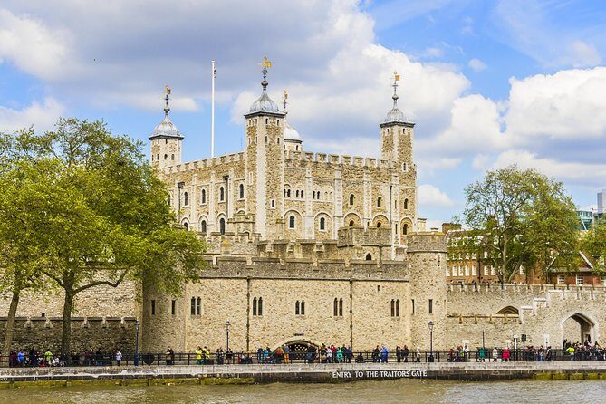 Tower of London with London Hop-On Hop-Off Tour and River Cruise - FAQs