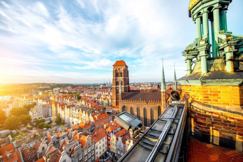 Town Hall and Gdansk Old Town Private Tour with Tickets - Key Points
