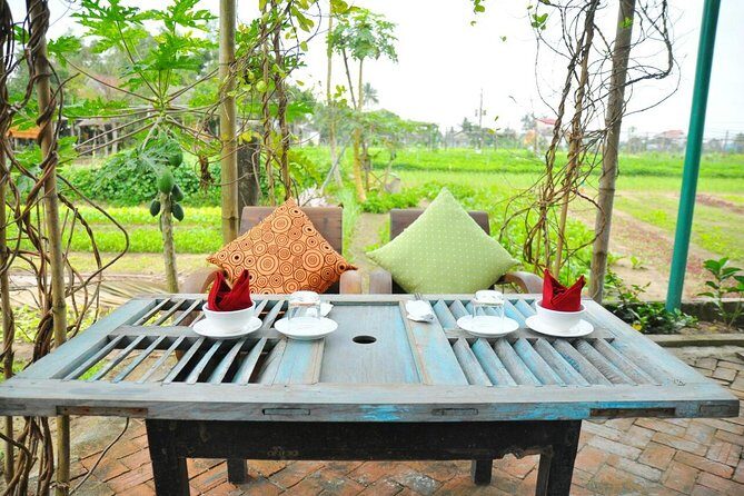 Tra Que Herb Village and Cooking Class from Hoi An Old Quarter - What You Can Expect from the Tour