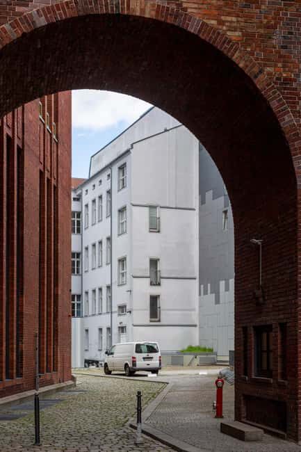 Traces Of Berlin: Guided Berlin Tour (English or German) - Who Should Consider This Tour?