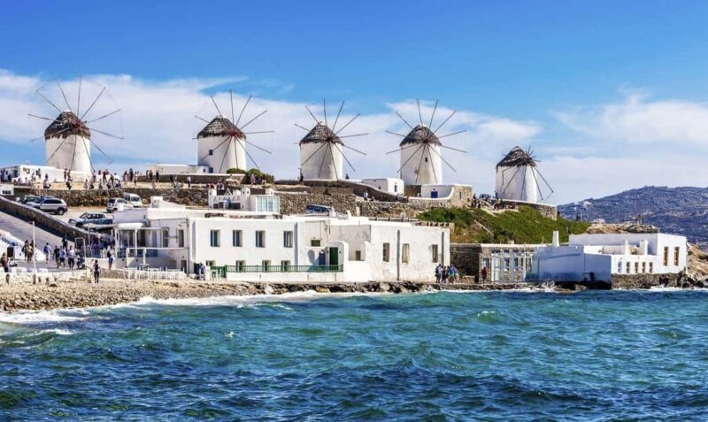 Tradiotional food and drinks with a Mykonian girl - Key Points