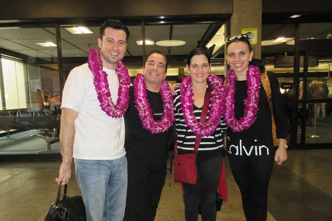 Traditional Airport Lei Greeting on Kona Hawai'i - What Is This Experience?
