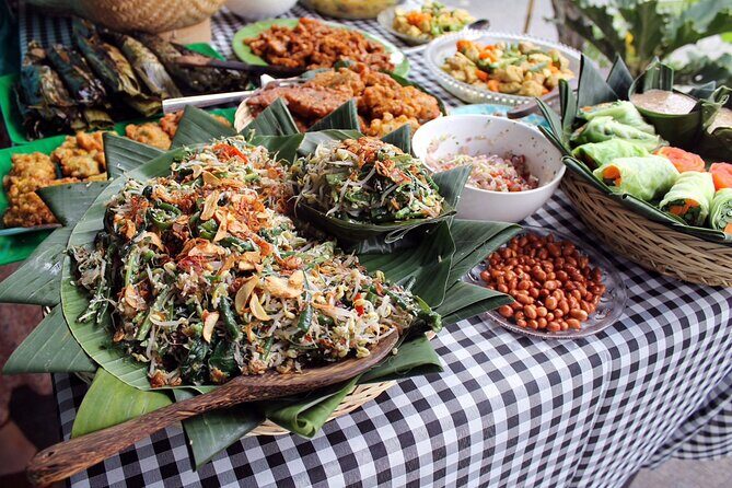 Traditional Balinese Home Dining Experience in Ubud with Putu - Key Points