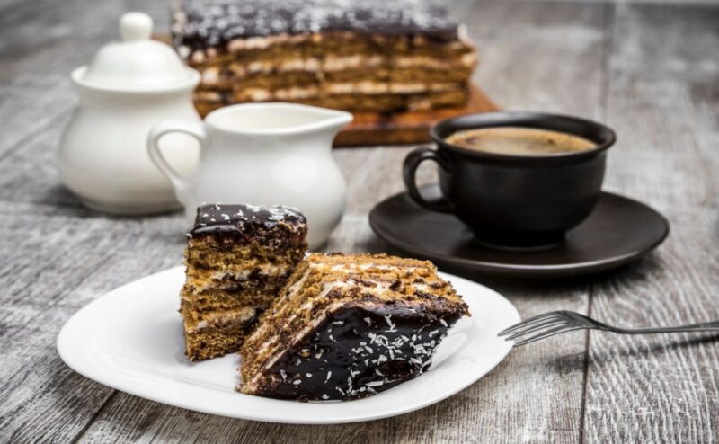 Traditional Czech Food and Prague Old Town Private Tour - Key Points