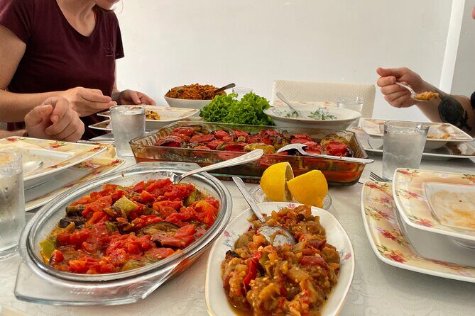 Traditional Family Dinner in Istanbul with with Eastern Family - Who Will Love This Experience?
