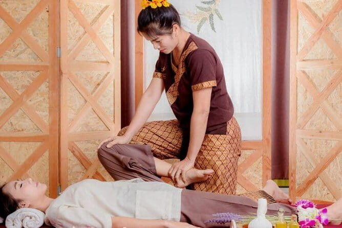 Traditional Head, Back & Shoulder Massage in Siem Reap - Who Will Enjoy This the Most?