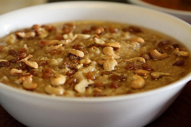 Traditional Hyderabadi Cooking Class in a Local Home - Meet Your Hosts and Their Home