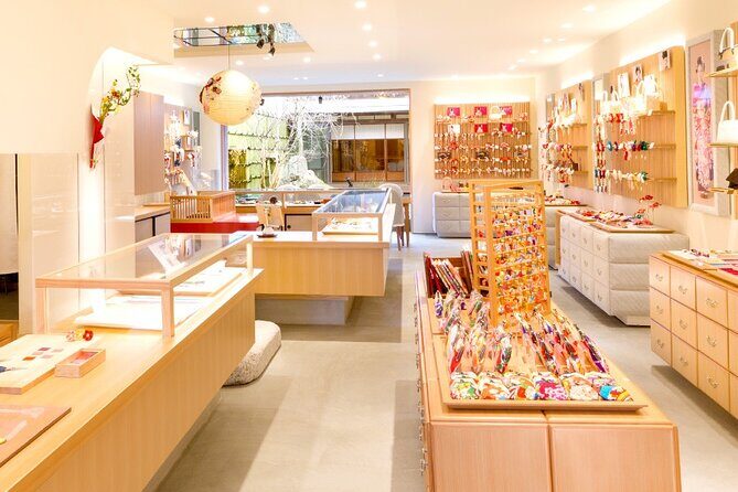 Traditional Japanese Kanzashi Making Experience in Kyoto - Practical Details